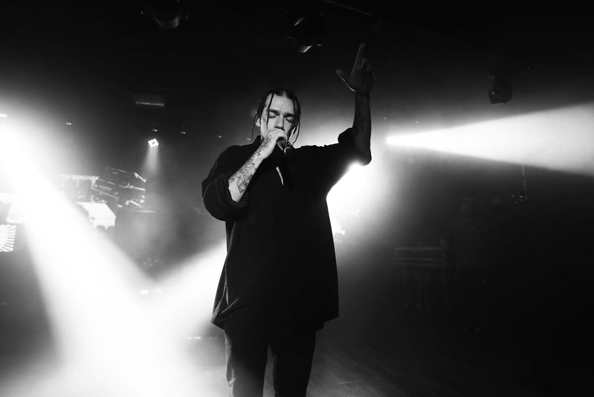 In Turkije heeft de rechtbank rapper Ezhel vrijgesproken